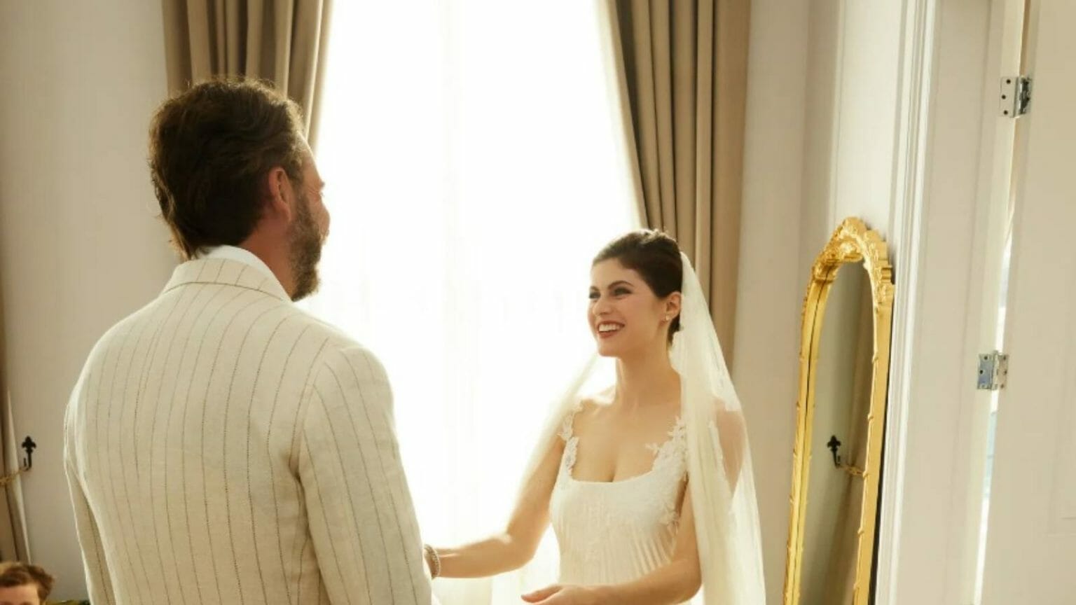 Alexandra Daddario And Producer Andrew Form Get Married In New Orleans