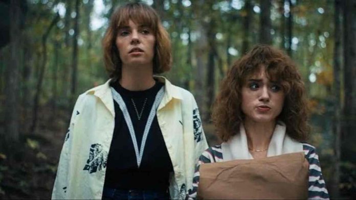 Natalia Dyer Reveals 'Stranger Things' Cast Group Chat Is Full Of Nancy ...