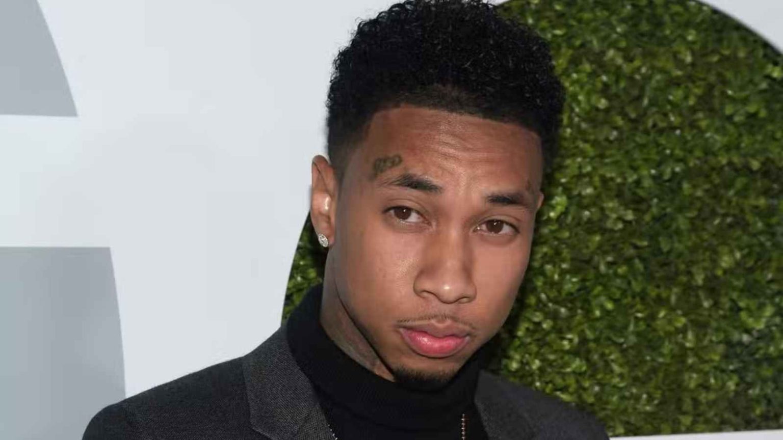 Top 5 Highest Earning Hollywood Celebrities On OnlyFans