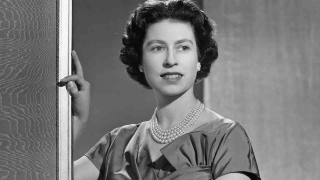Where Did Queen Elizabeth II Live During Her Childhood?
