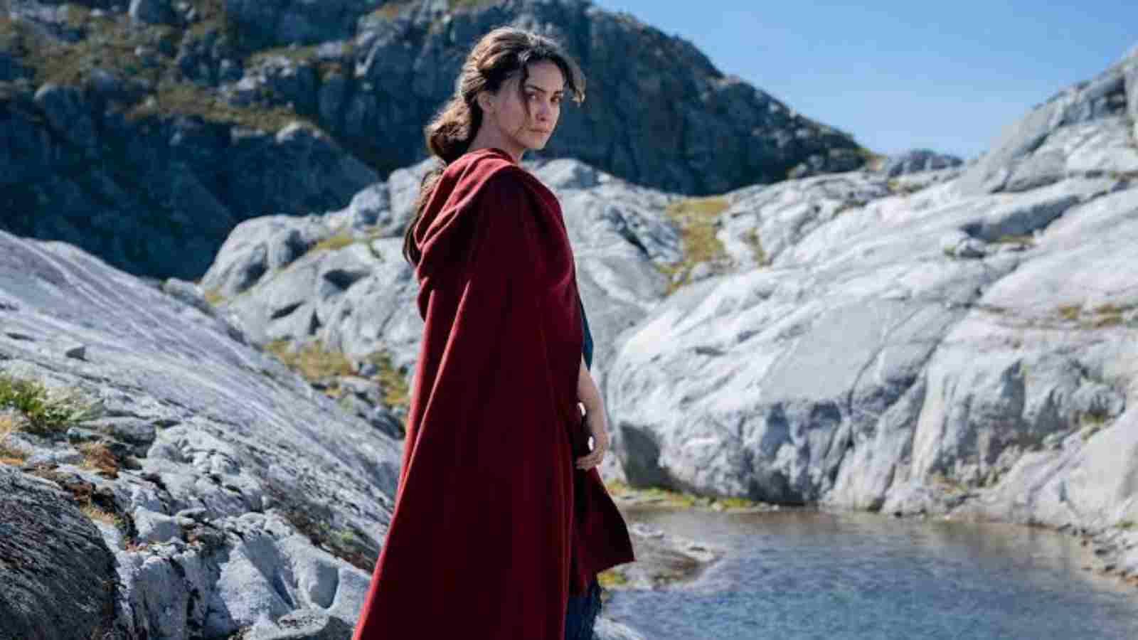 'The Rings Of Power' Star Nazanin Boniadi Explains How She Channels ...