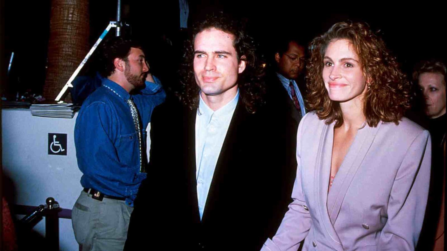 Why Julia Roberts Ran Away With Kiefer Sutherland’s Best Friend 3 Days ...