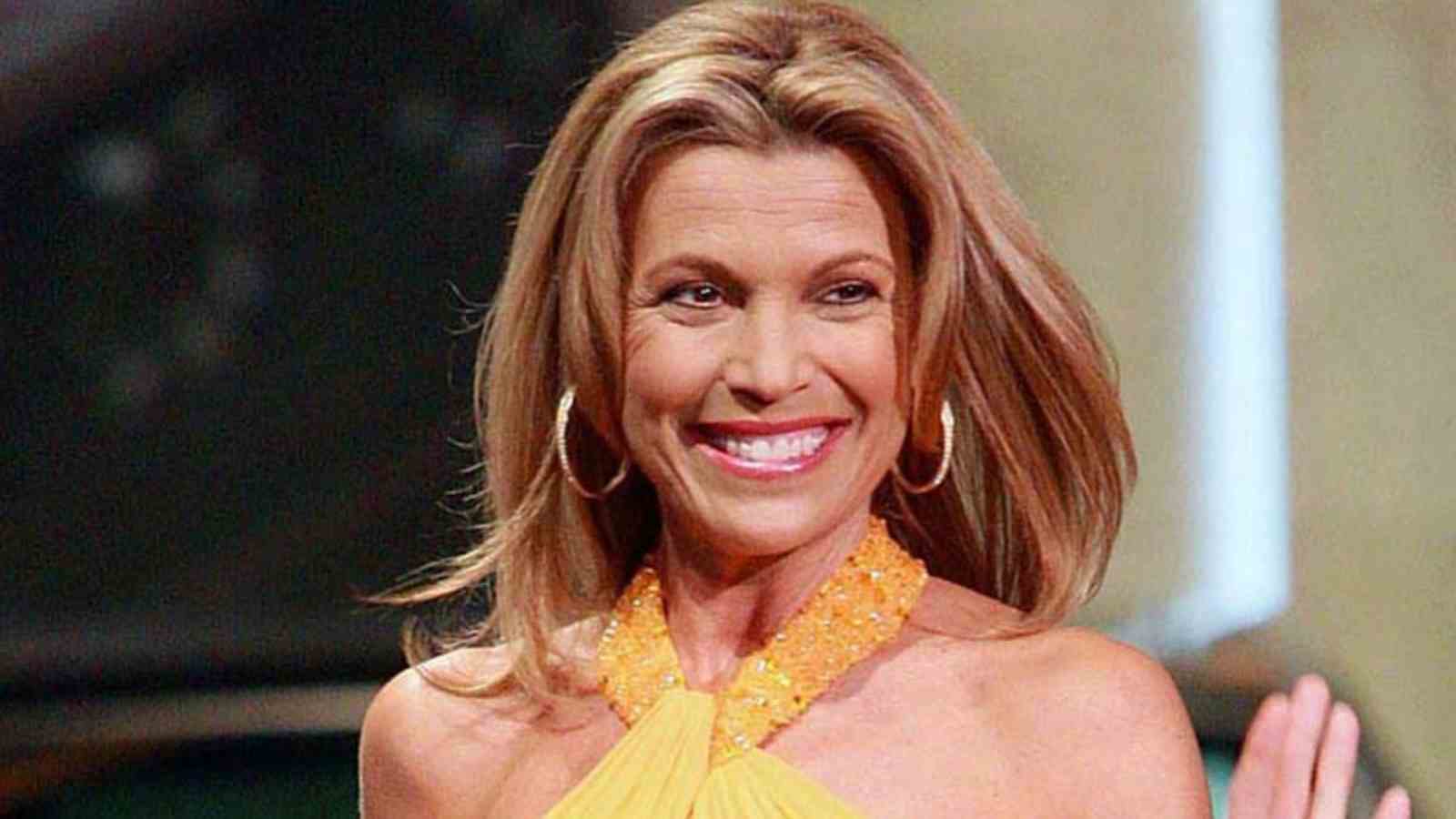 How Many Miles Has Vanna White Walked On Wheel Of Fortune?