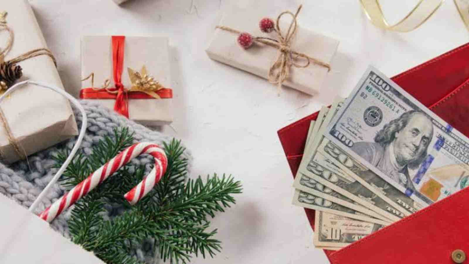 Christmas Bonus: Who Will Receive A $1000 Check In US?