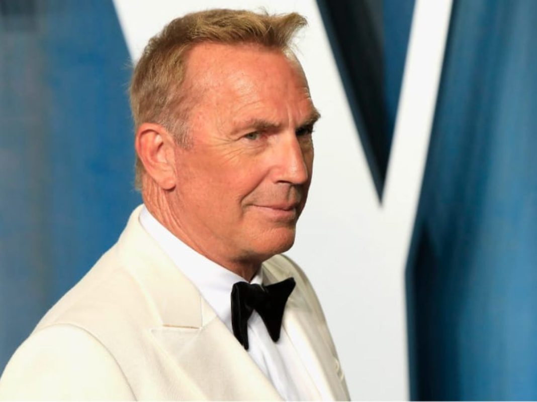 Top 10 Hollywood Celebrities Who Wear Toupees And Wigs