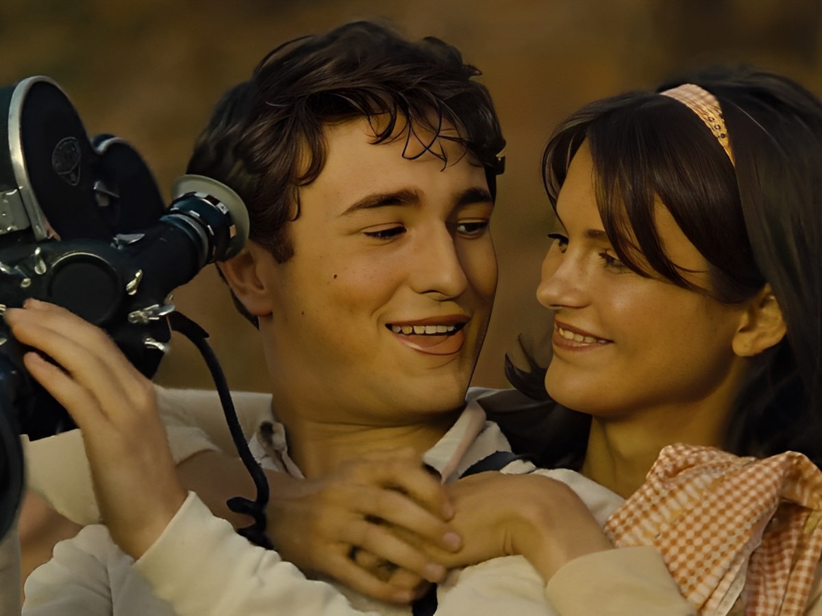 'The Fabelmans' Ending Explained: What Does The Final Shot of Steven ...