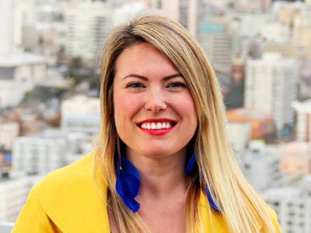 Who Is Esther Crawford, The Twitter Loyalist Who Got Laid Off From Elon ...