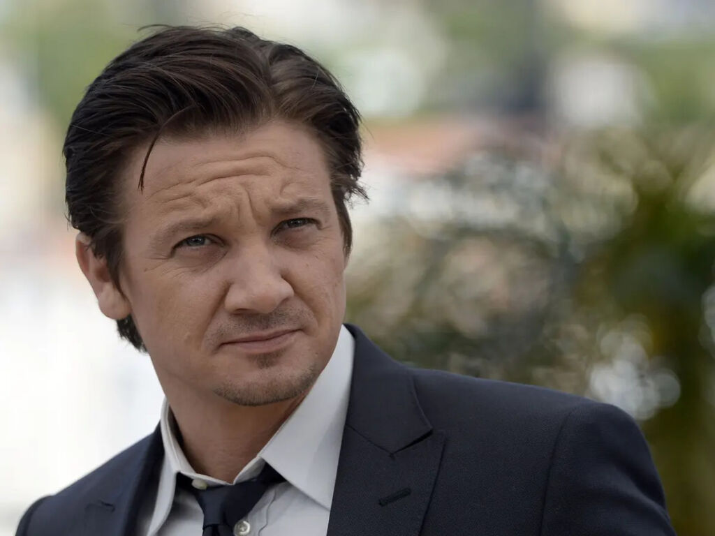 Jeremy Renner Reveals He Broke Eight Ribs In His First Interview Since ...