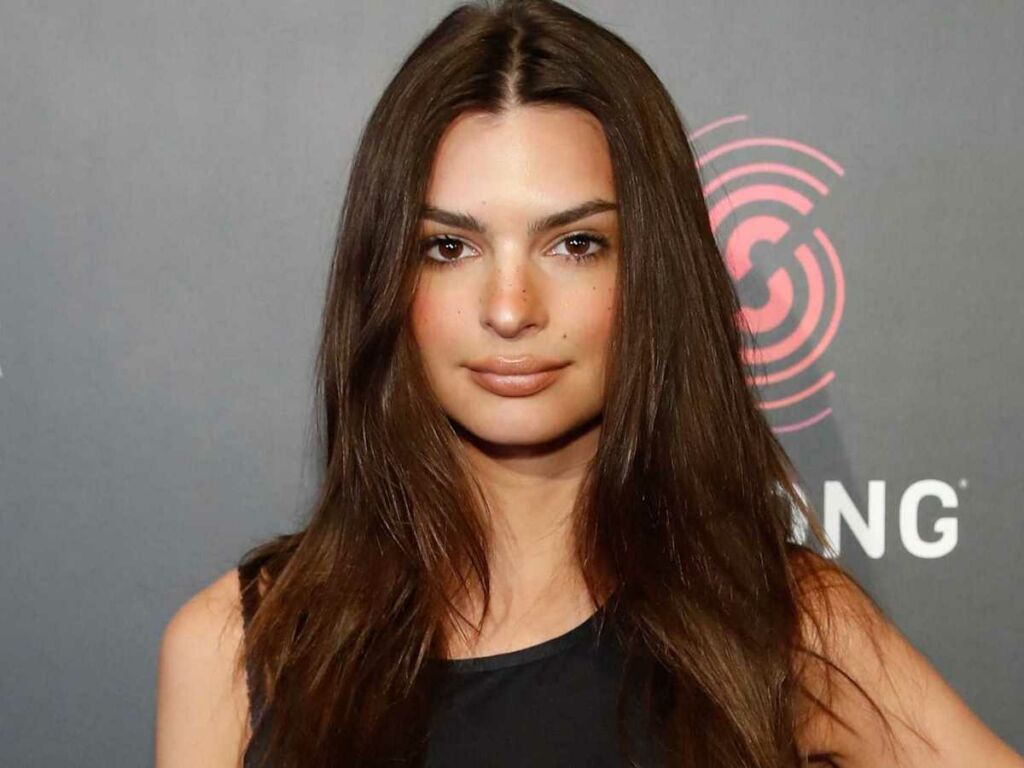 Why Did Emily Ratajkowski Quit Acting And Fire Her Team?
