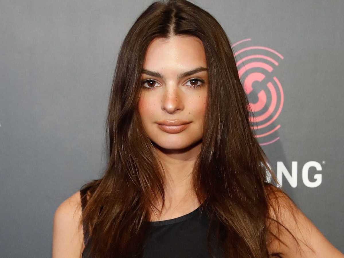 Why Did Emily Ratajkowski Quit Acting And Fire Her Team?