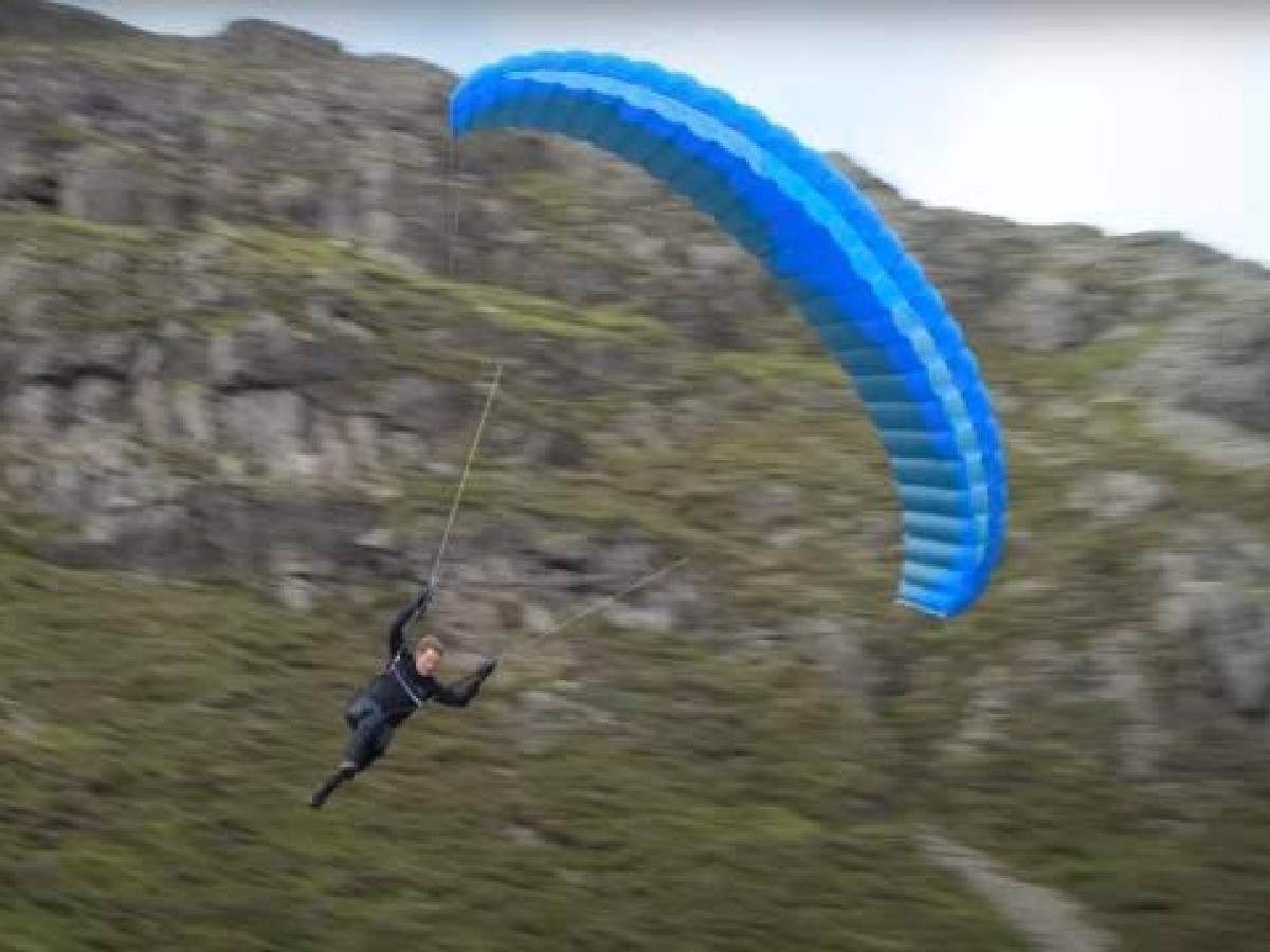 Tom Cruise Shares Footage Of Extremely Dangerous Speed-Flying Stunt ...