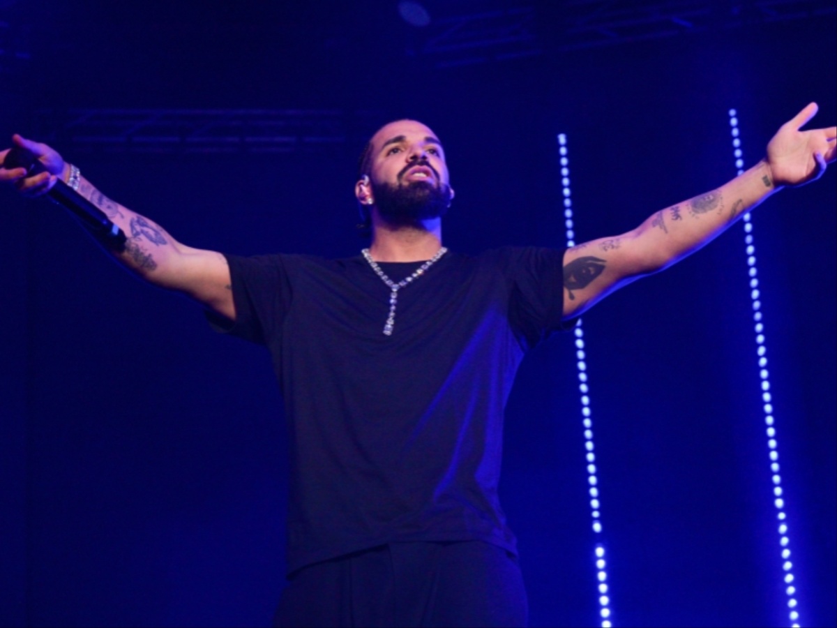 "Man's Got More Bras than Victoria's Secret": Drake Shocks Fans With ...