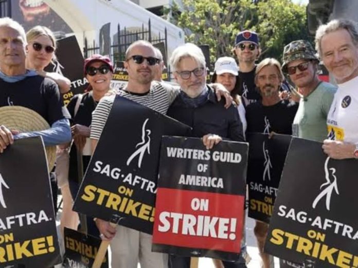 'Breaking Bad' Cast Including Bryan Cranston And Aaron Paul Join The ...