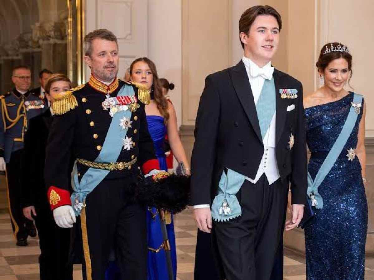 In Search For Cinderella! A Golden Stiletto Left Behind At Prince ...