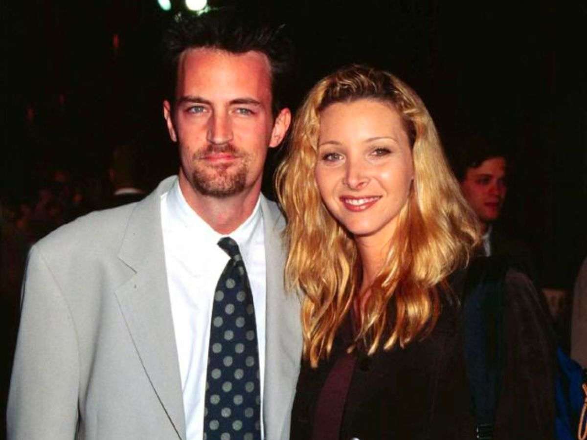 "Thank You For The Best 10 Years": Lisa Kudrow Pays Tribute To Matthew ...