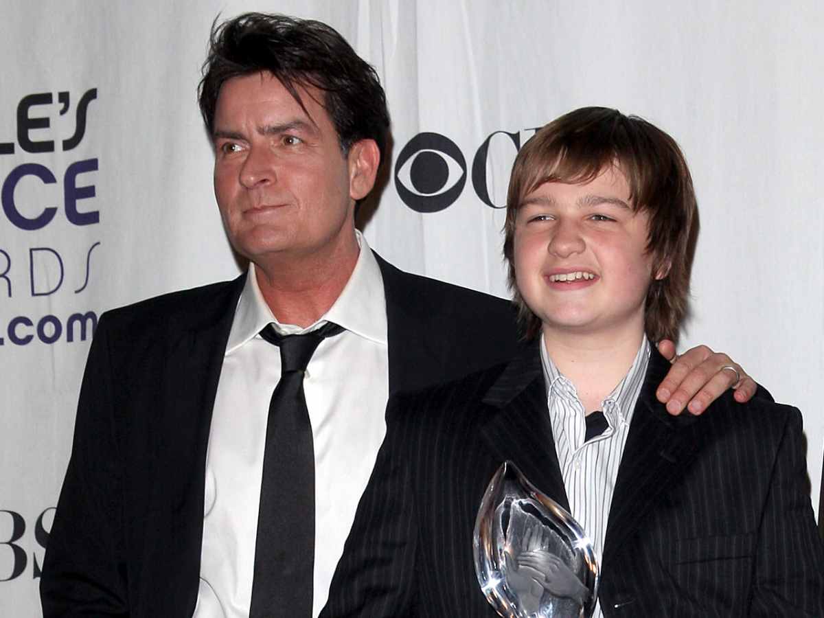 The Reunion Of Angus T. Jones And Charlie Sheen In 'Bookie' Is A Great ...