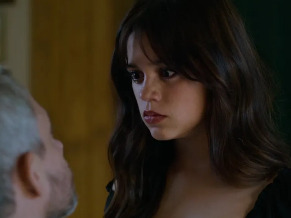 Watch: Jenna Ortega Seduces Her Teacher Martin Freeman in ‘Miller’s ...