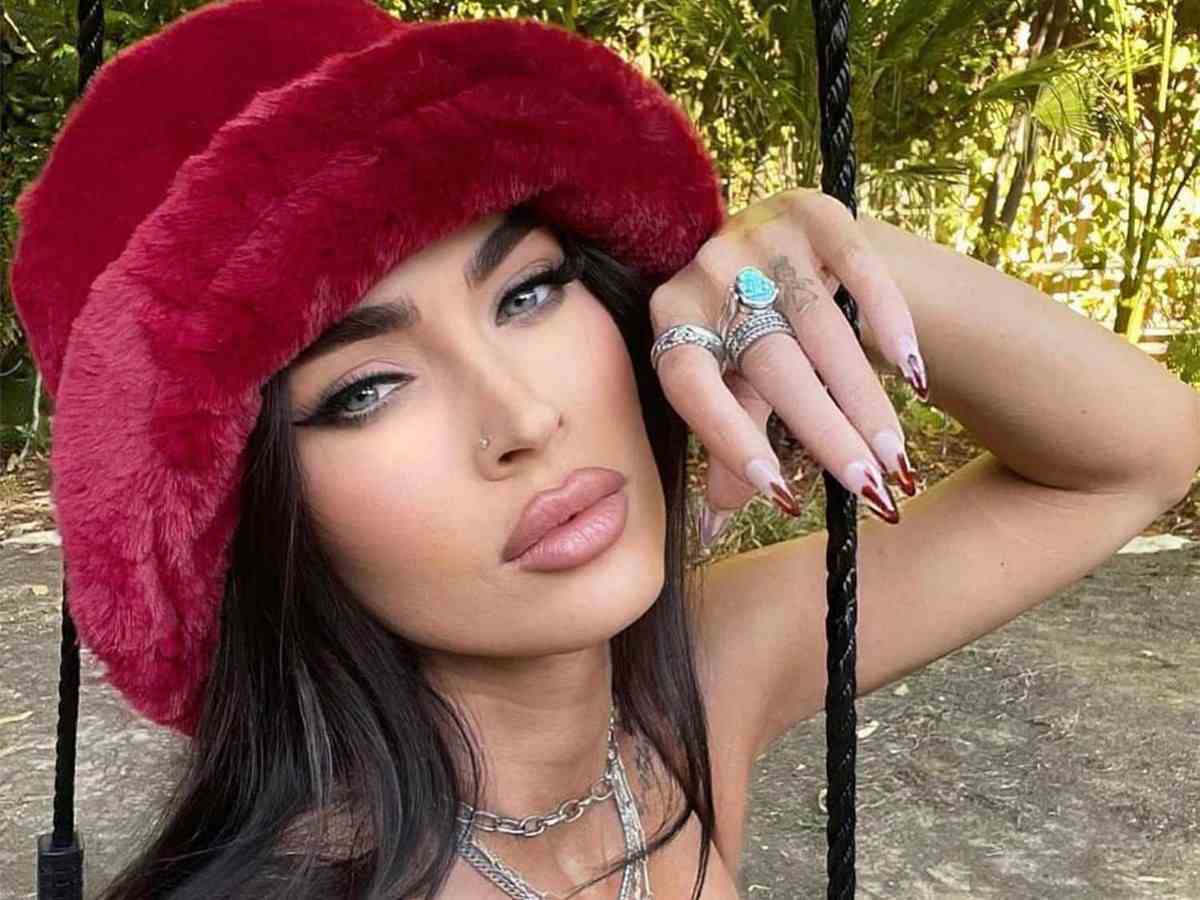 Megan Fox Rocks "Shortest Manicure Ever" With A Charming 3D Twist