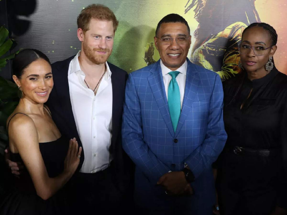 Meghan Markle And Prince Harry Make Surprise Appearance At Premiere Of ...