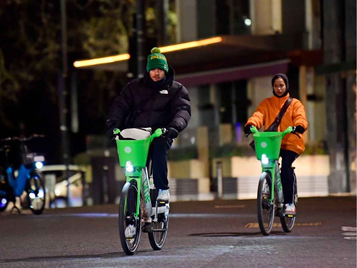 Harry Styles And Girlfriend Taylor Russell Go For A Romantic Bike Ride ...