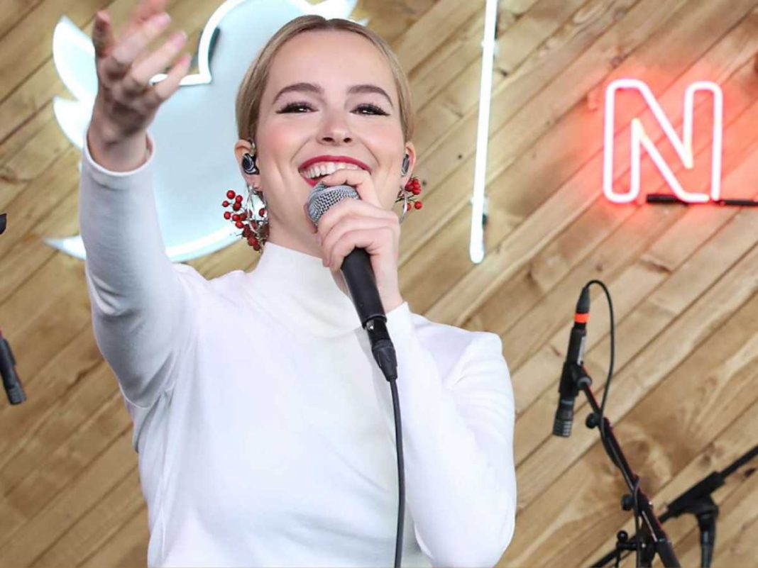 Who Is Bridgit Mendler, The Disney Star-Turned-CEO Of Her Own Satellite ...