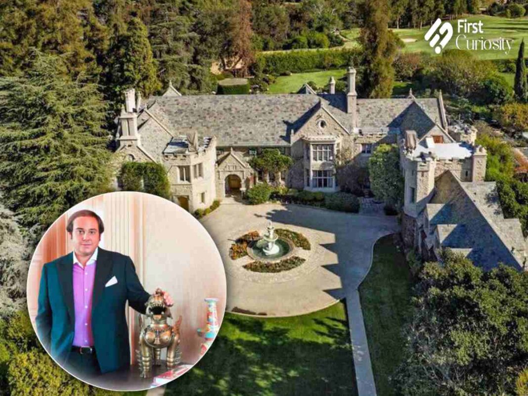 What Happened At The Playboy Mansion? Who Lives There After Hugh Hefner ...