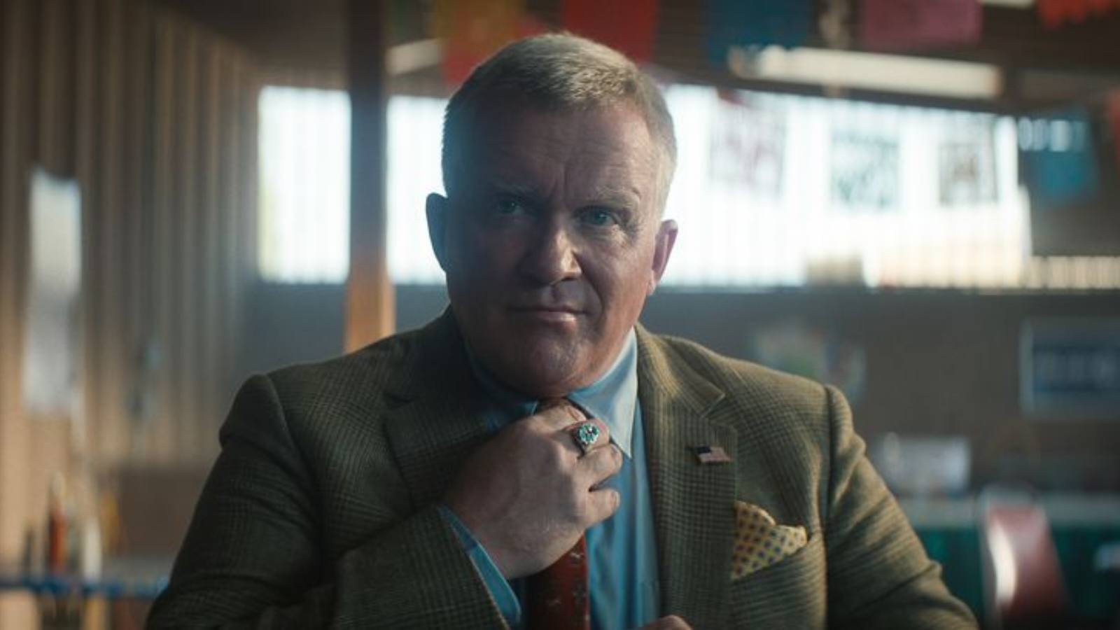 'Trigger Warning' Ending Explained: The Mystery Behind Parker's Father ...