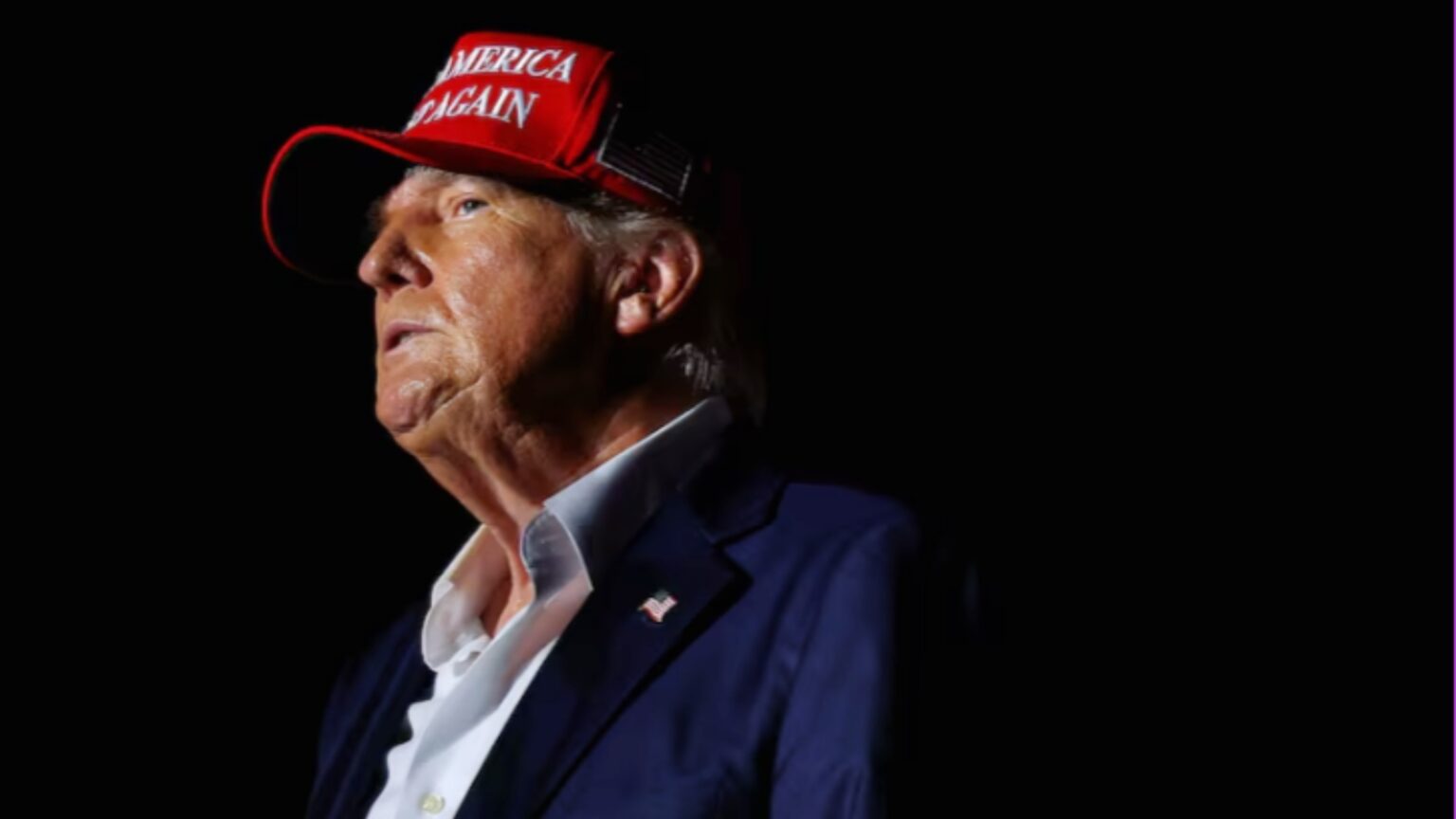 "That Chart Saved My Life": Donald Trump Says A Fortunate Head Tilt To ...