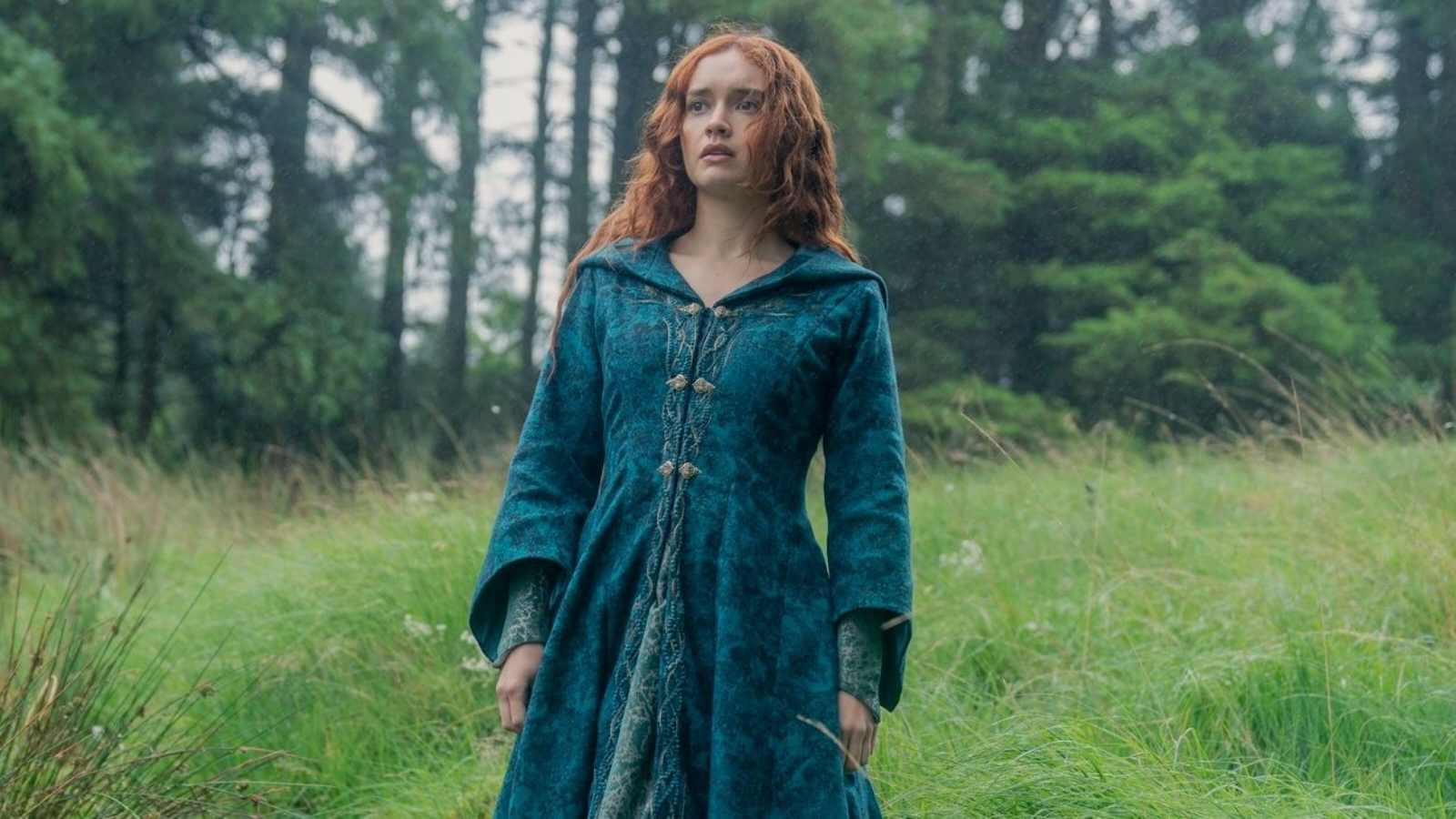 Why Did Alicent Hightower Swap Her Green Dress For Blue In 'House Of ...