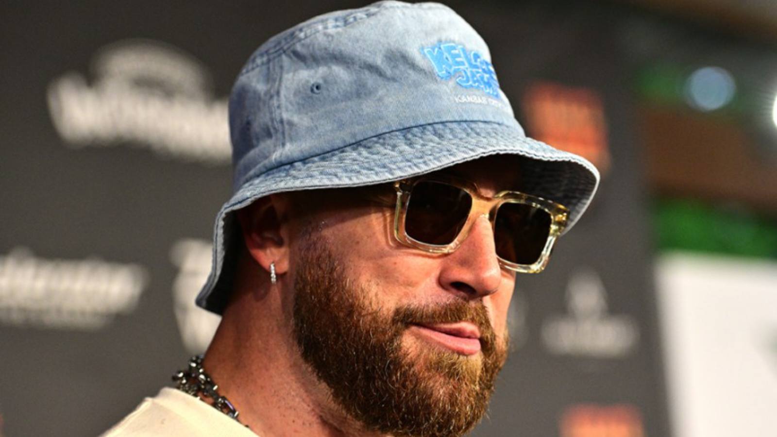 NFL Star Travis Kelce In Talks For Lead Role In Action-Comedy ‘Loose ...