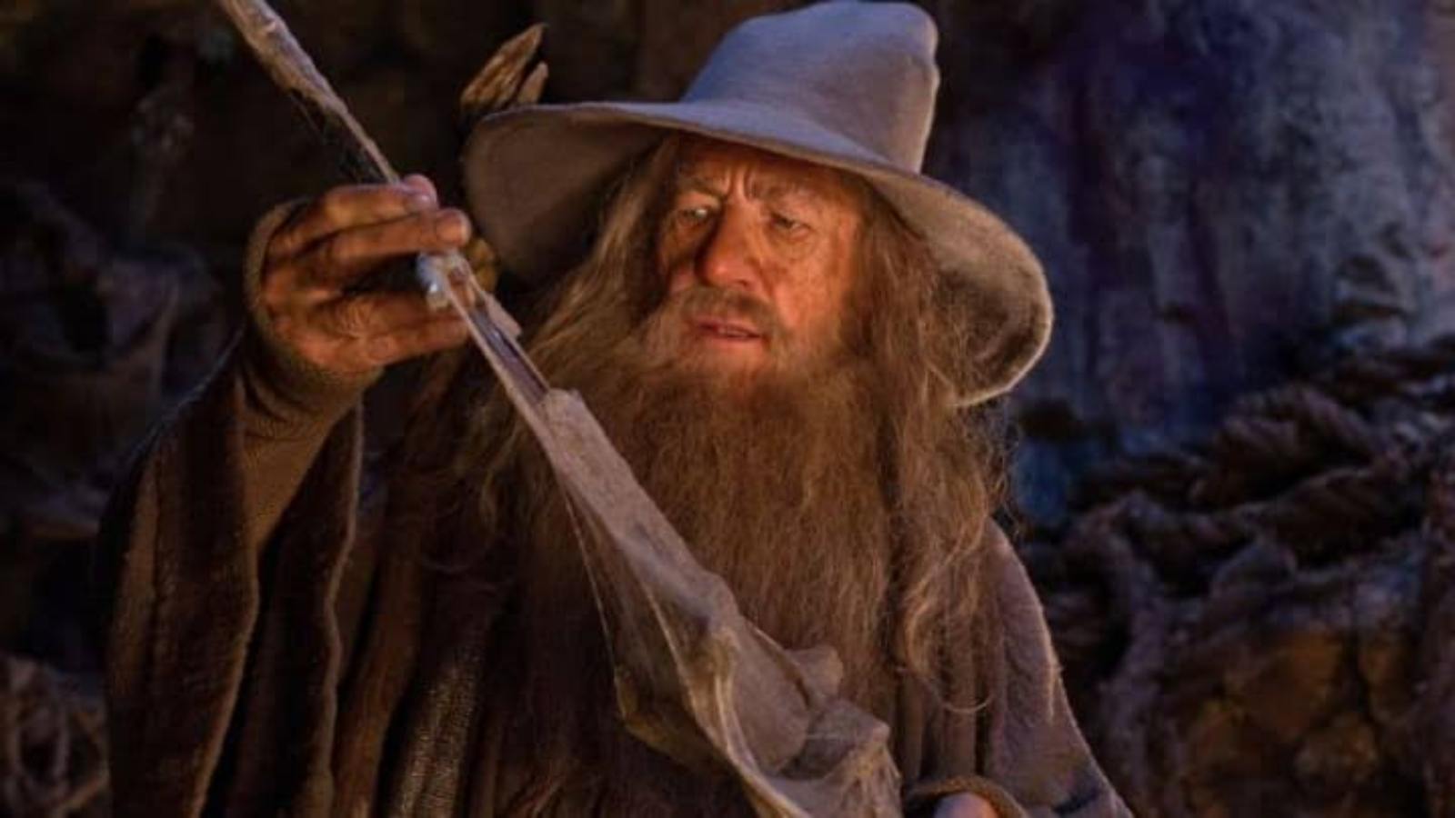 How Did Gandalf Return To Middle-Earth In ‘Lord Of The Rings’? Who ...