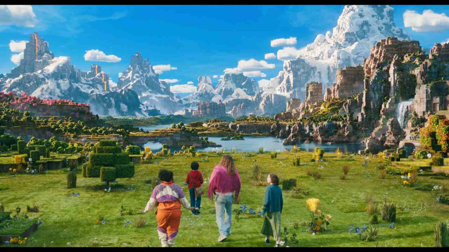 Valkyrae says Jason Momoa has "Rude Behavior" on 'Minecraft' set