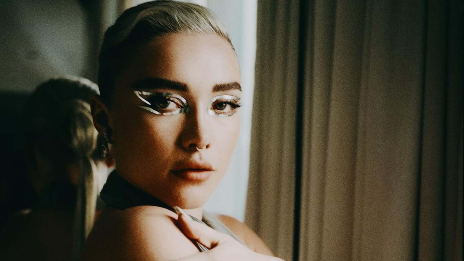 Florence Pugh Pens A Sweet Message For Fan Who Praised Her 'We Live In ...