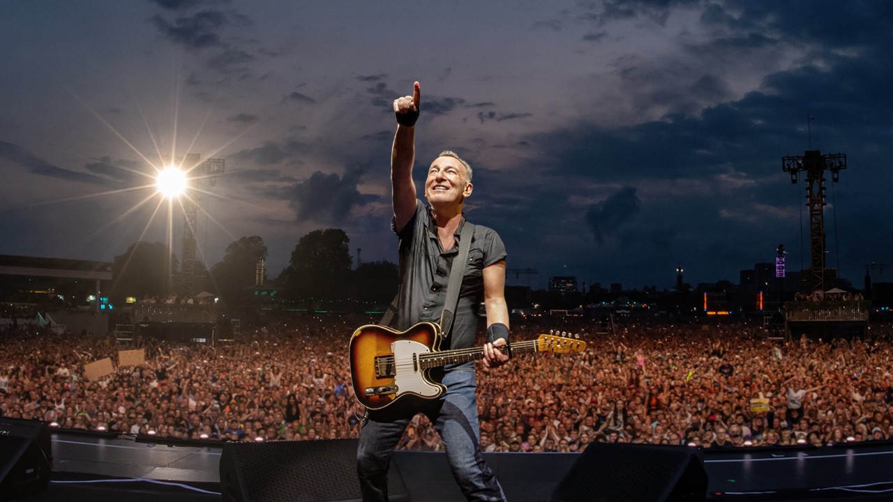 10 Longest Music Tours Of Modern Era 10 Longest Music Tours Of Modern Era