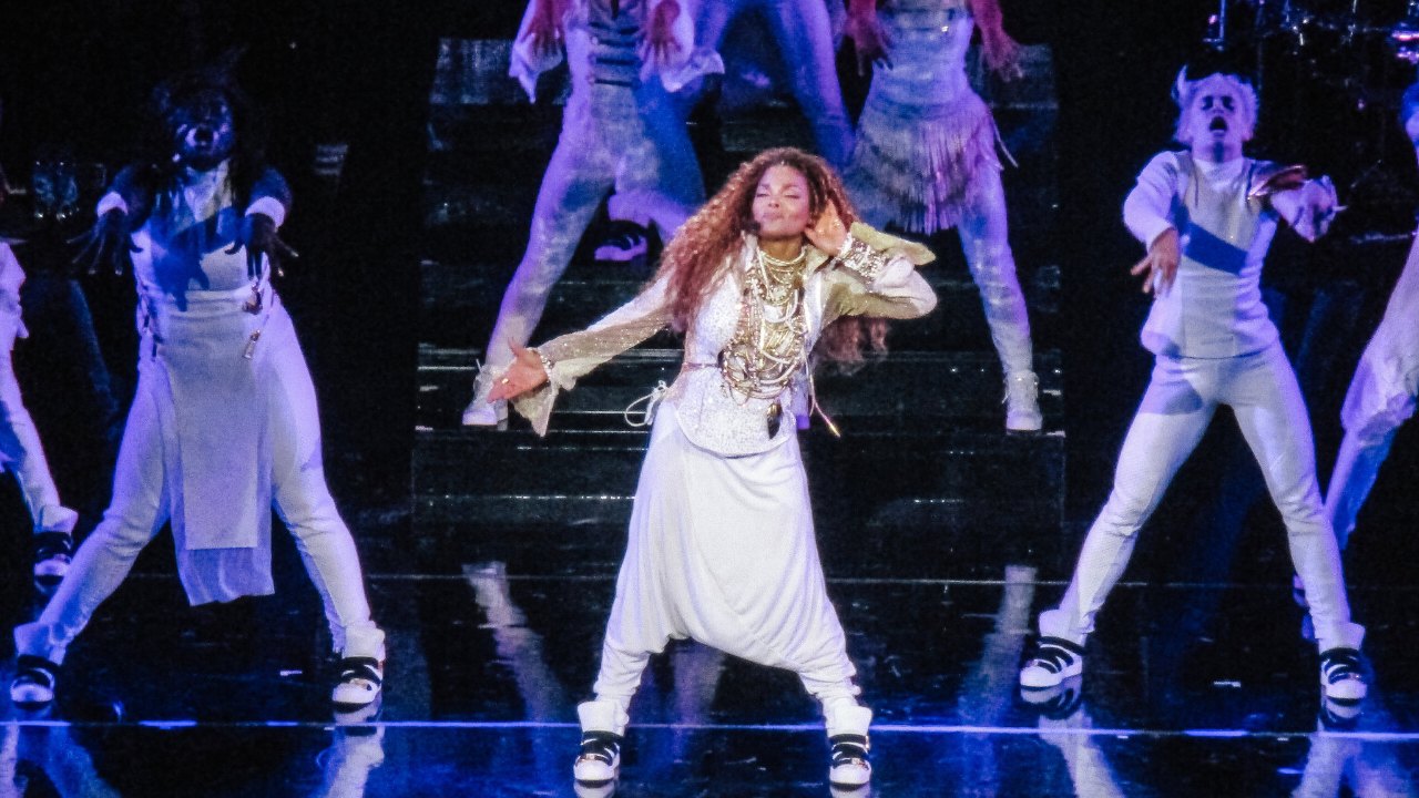 10 Longest Music Tours Of Modern Era 10 Longest Music Tours Of Modern Era