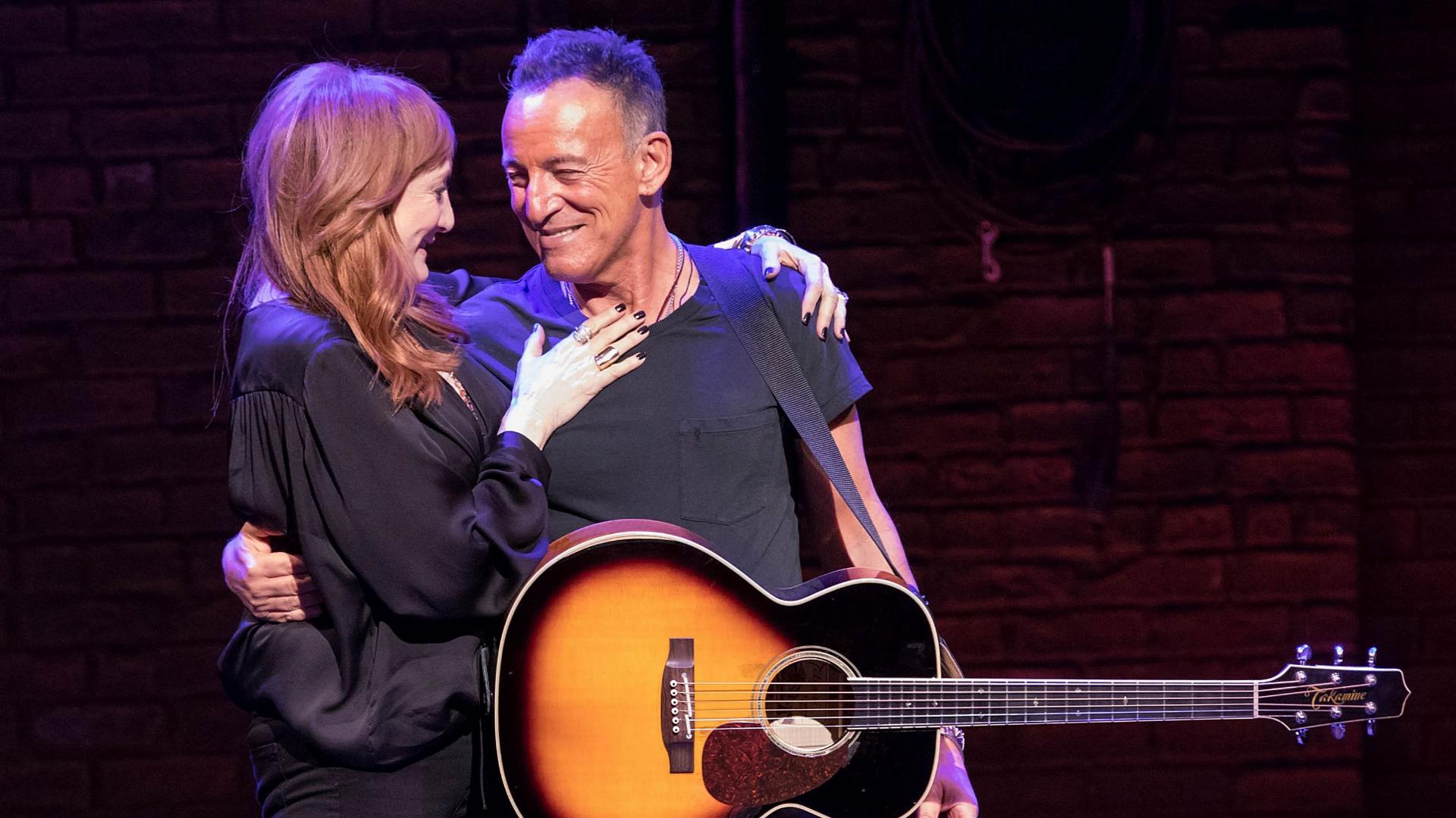 Celebrity Couples Who Have Been Married For More Than 25 years ...