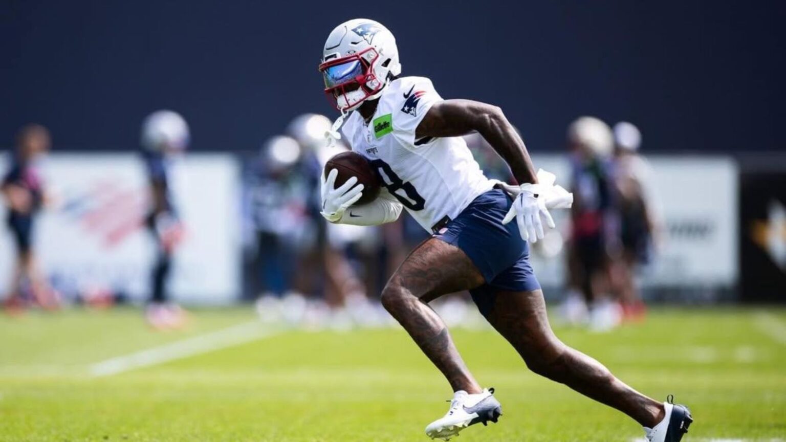 Patriots Drop Stefon Diggs While Mom Shakes Off Drama At Cardi B Show