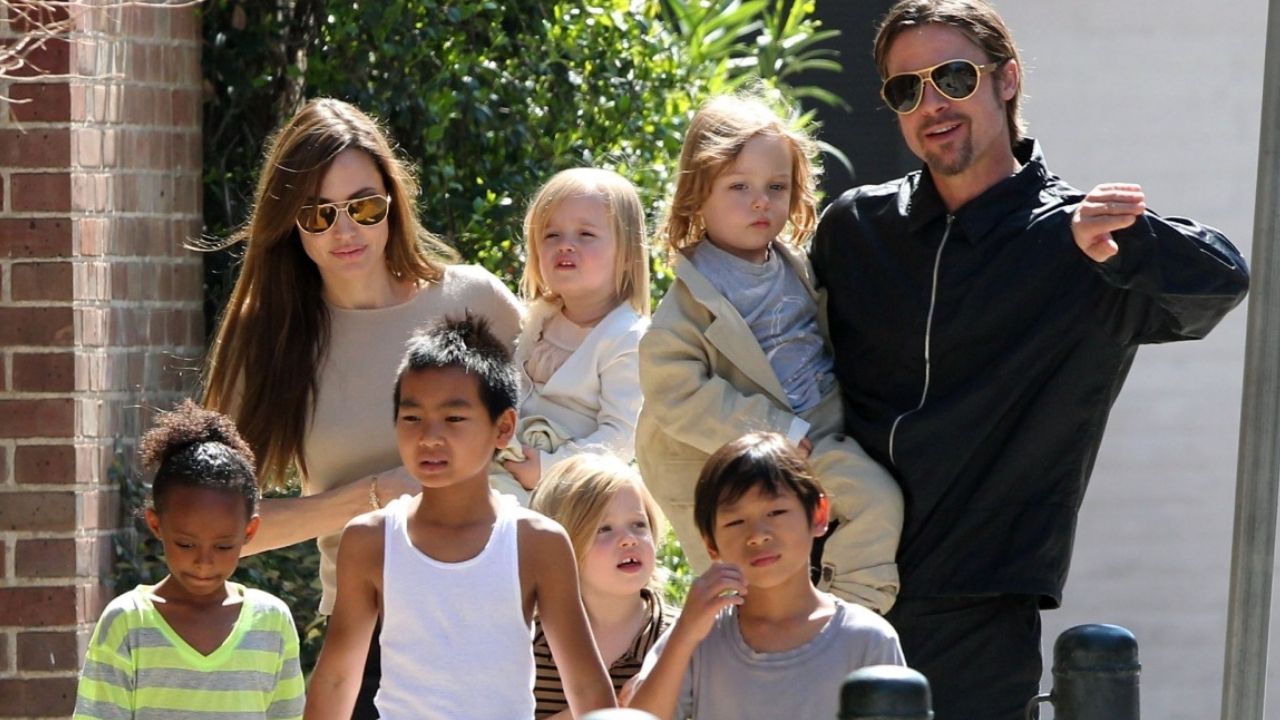 Angelina Jolie And Brad Pitt's 24-Year-Old Son Files Legal Documents To ...